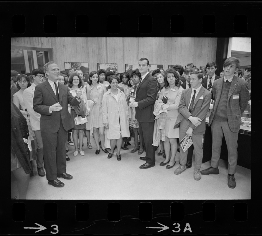 Boston English High School students with Mayor Kevin White and City ...