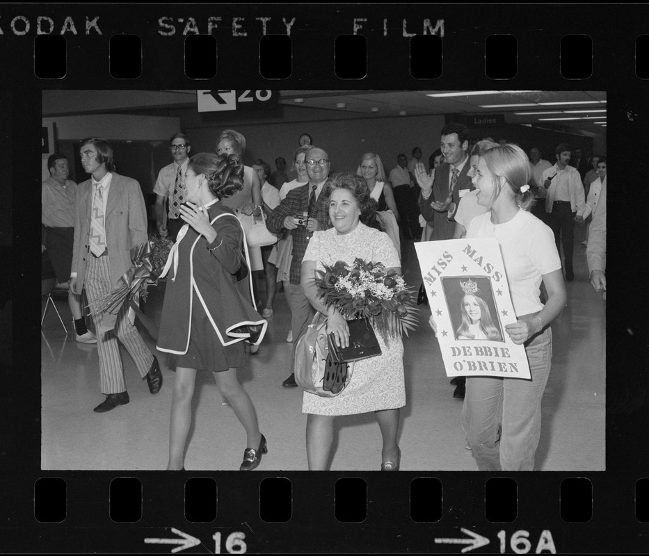 Miss Massachusetts Deborah Ann O'Brien at Logan Airport - Digital ...