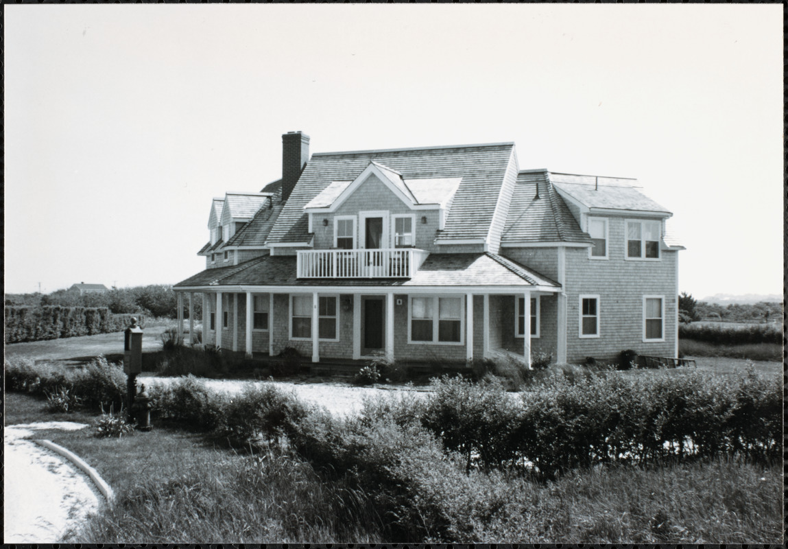 8 Hedge Row - Digital Commonwealth