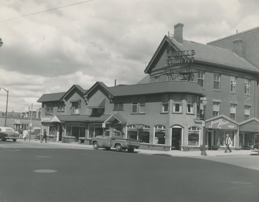 Corner of Lawrence and Common Streets, looking down Common St ...