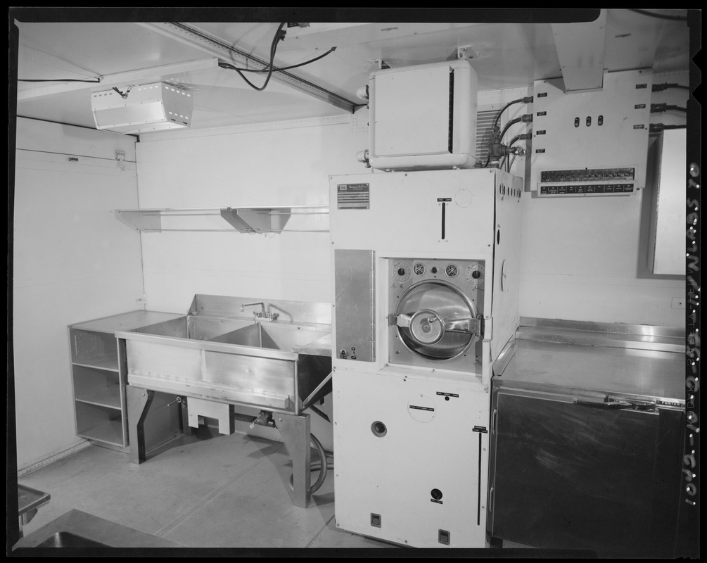 Bare base kitchen - Digital Commonwealth