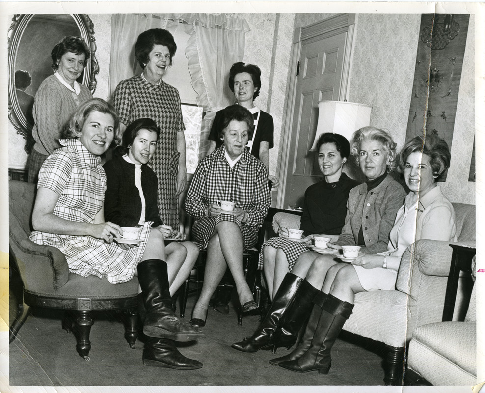 Alumnae Office Staff (Abbot Academy) - Digital Commonwealth