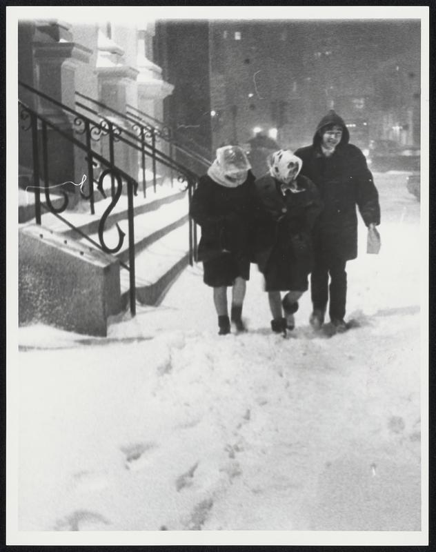 First snow of season hits Boston Wed Nov 15, 1967. - Digital Commonwealth