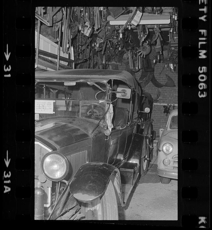 Benny Richard’s Garage - Digital Commonwealth