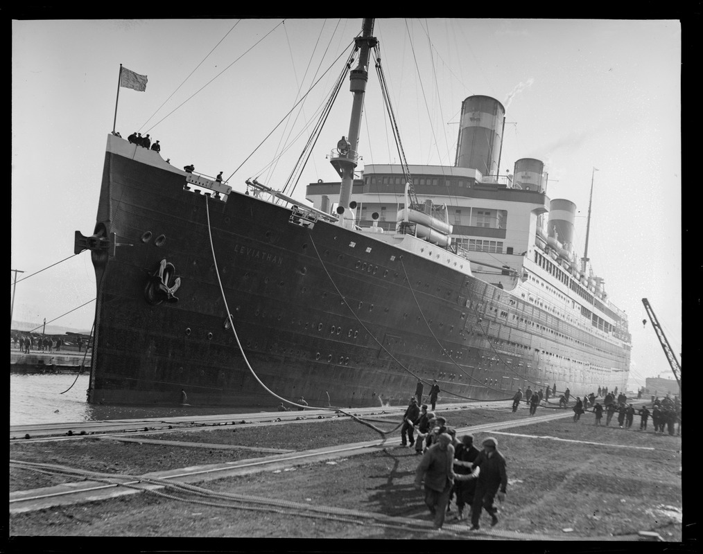 SS Leviathan docking in Boston - Digital Commonwealth
