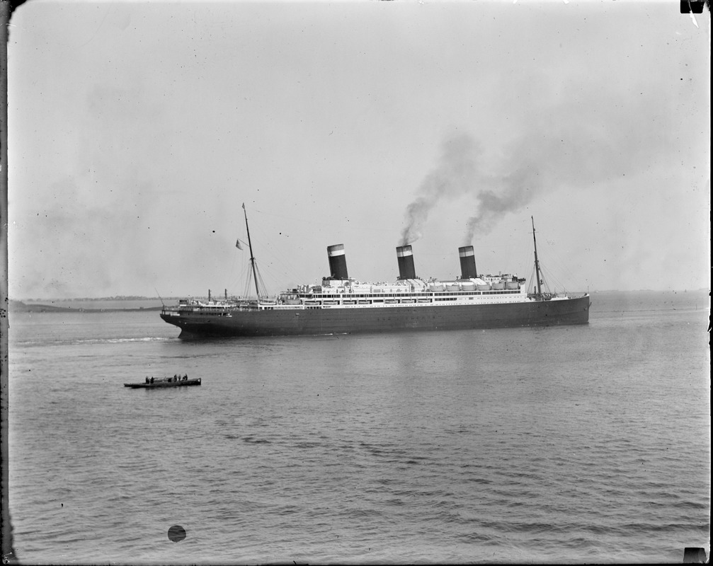 SS Leviathan steaming out of Boston - Digital Commonwealth
