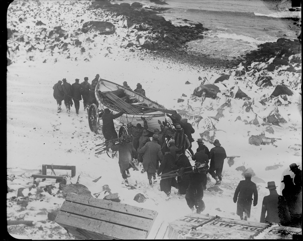 Manomet life saving crew moving toward the SS Robert E. Lee to do their ...