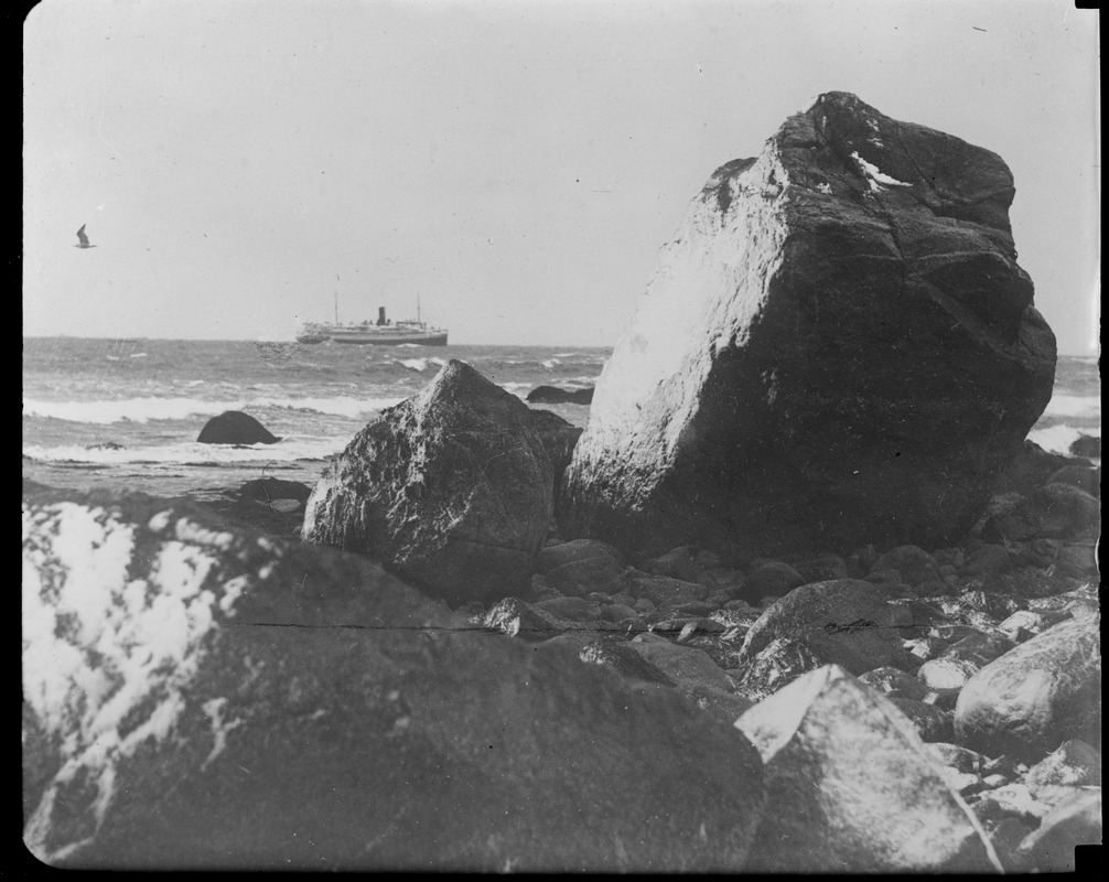 SS Robert E. Lee run aground on Mary Ann Ledge off Manomet Point with ...