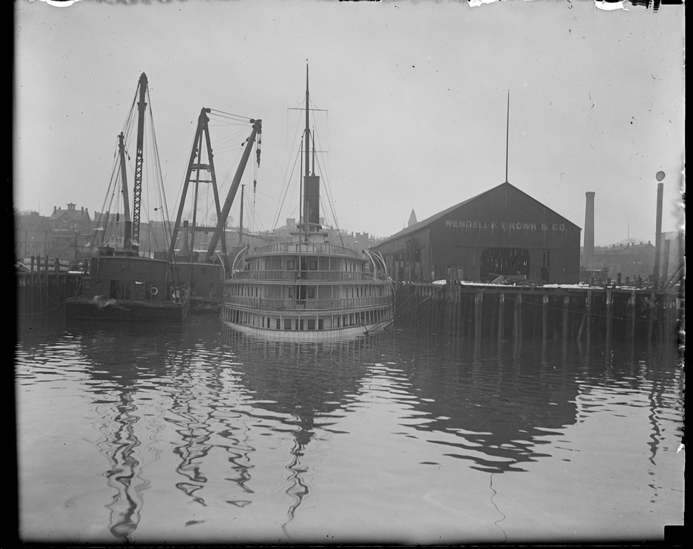 SS City of Rockland sinks at East Boston pier - Digital Commonwealth