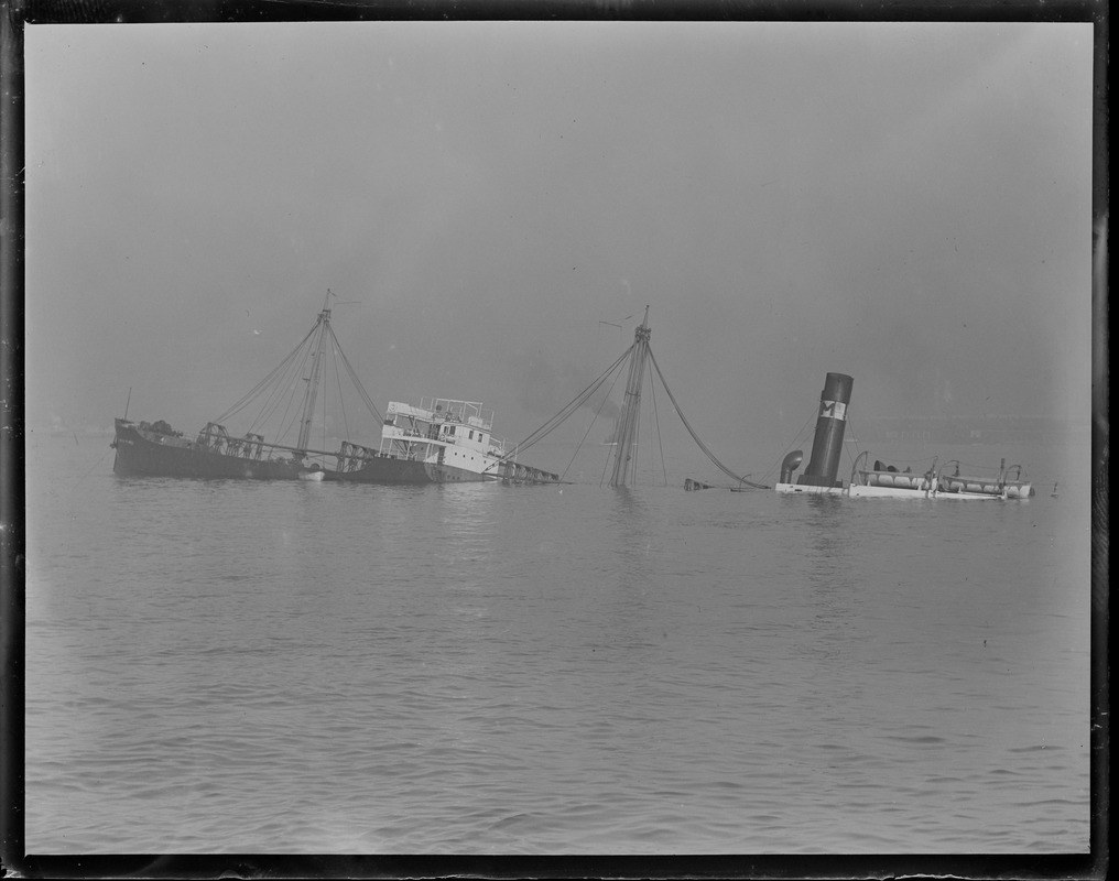 SS Edward Peirce sinks in Boston Harbor after collision - Digital ...