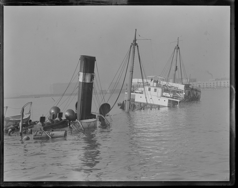 SS Edward Peirce sinks in Boston Harbor - Digital Commonwealth