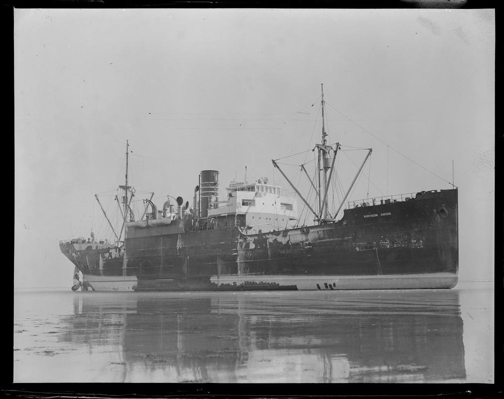 Ship Northern Sword grounded off Winthrop beach - Digital Commonwealth