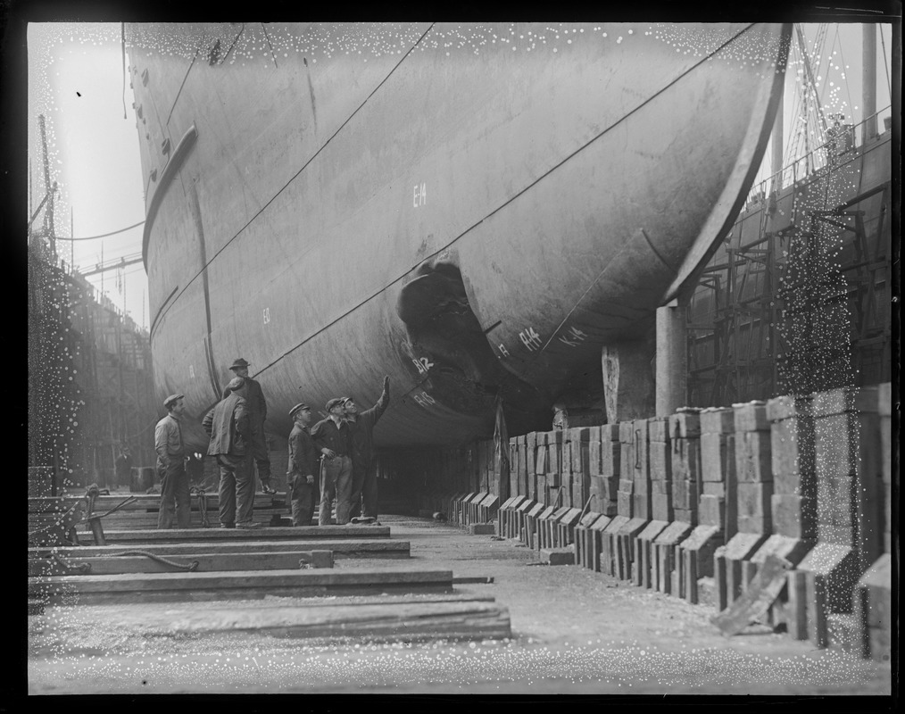 SS Robert E. Lee in drydock two months after hitting the Mary Ann rocks ...
