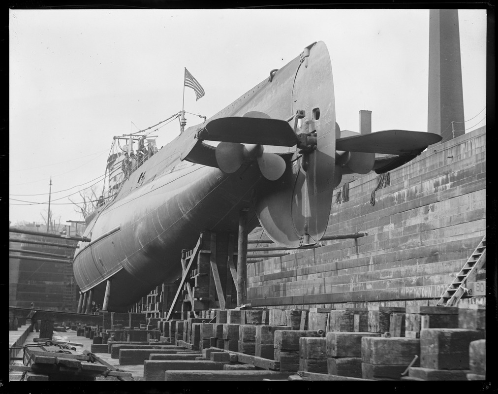 Sub V-2 in Navy Yard - Digital Commonwealth