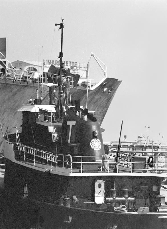 Tugboat at work - Digital Commonwealth