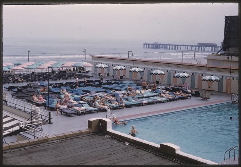 Beachside swimming pool, Atlantic City, New Jersey - Digital Commonwealth