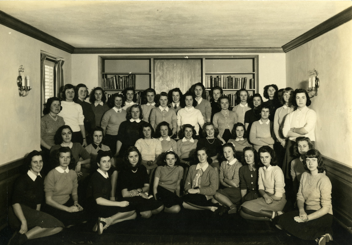 Abbot Academy students with relatives - Digital Commonwealth