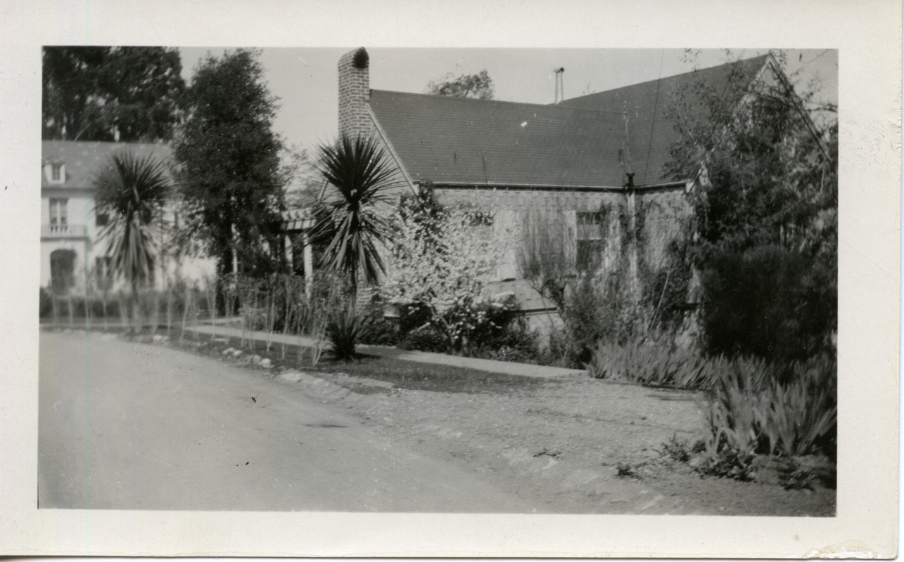 Miss Hovey's house, Ross California - Digital Commonwealth