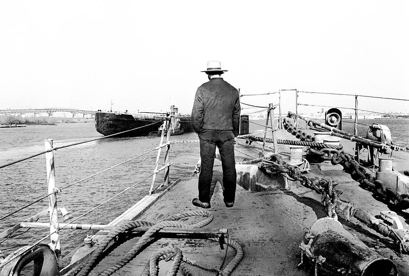 Amishman, Philadelphia Naval Shipyard - Digital Commonwealth