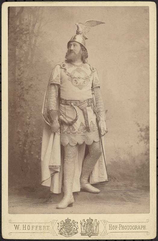 Heinrich Gudehus as Lohengrin - Digital Commonwealth