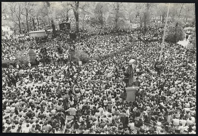 Demonstrations Anti-War Boston. - Digital Commonwealth