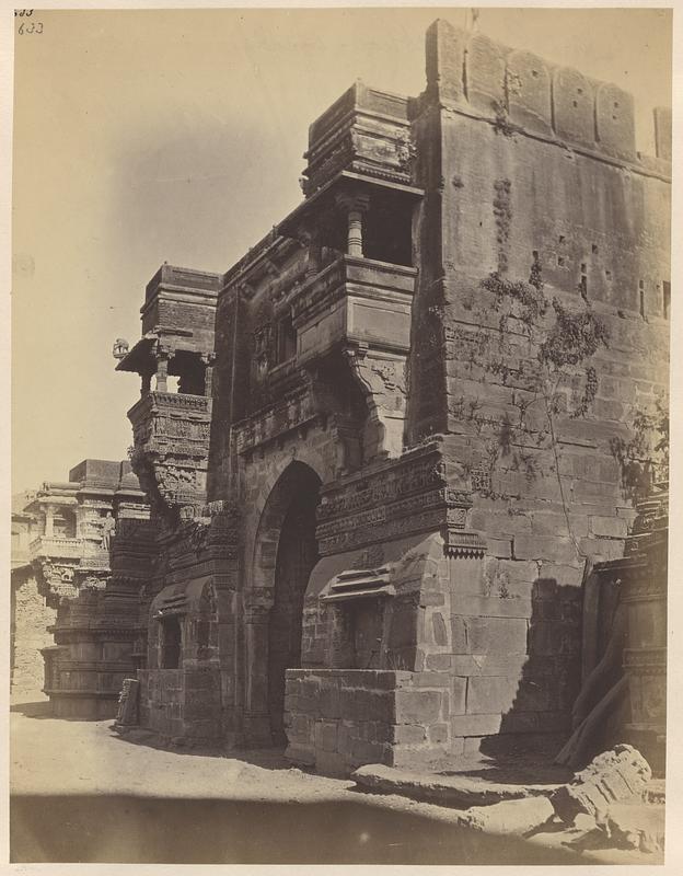 6. Hira Gate, Dabhoi, inside - Digital Commonwealth