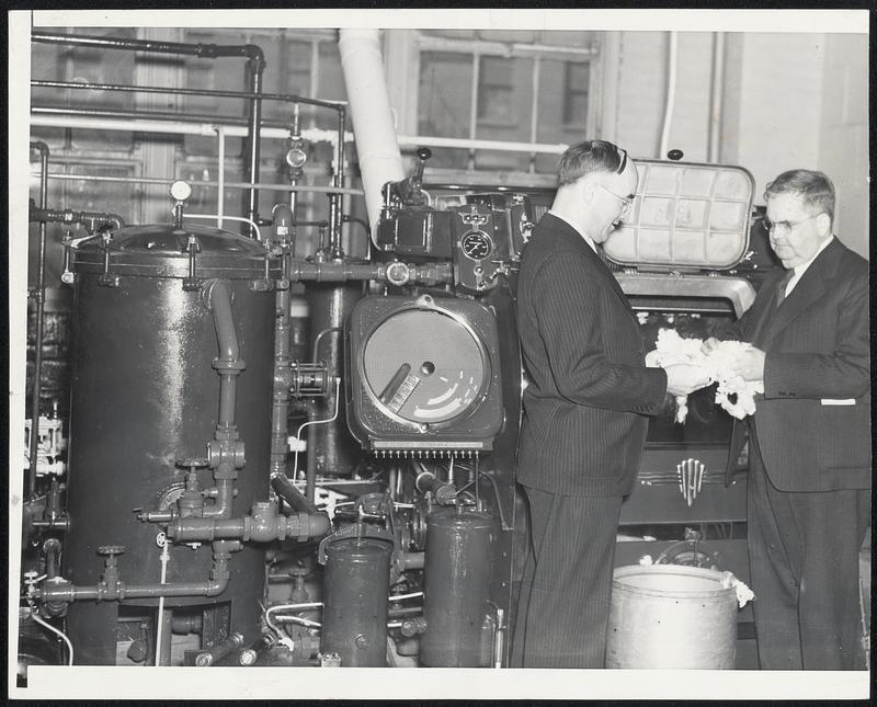 Machine Vs. Hands-At left: Wool sample testing apparatus demonstrated ...