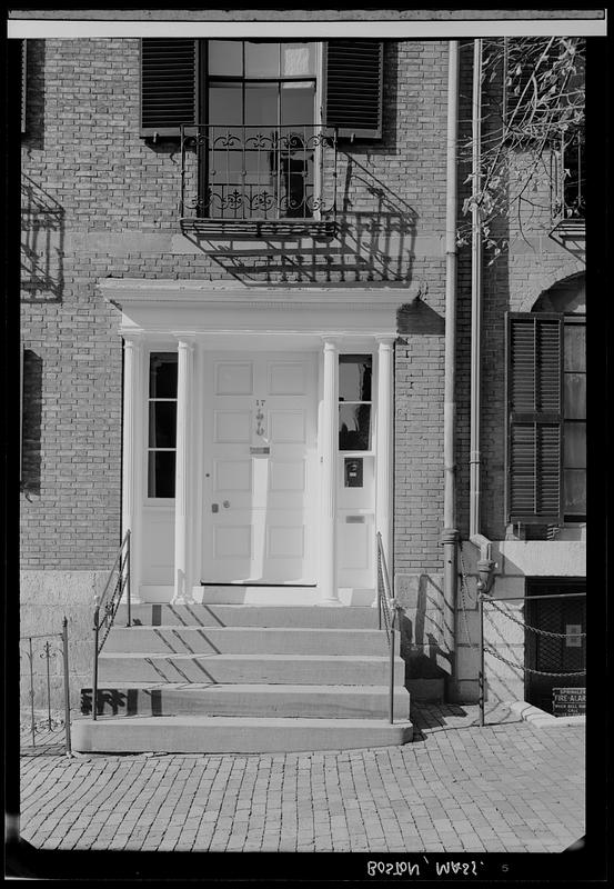 Chestnut Street, Doorway #17, Boston - Digital Commonwealth