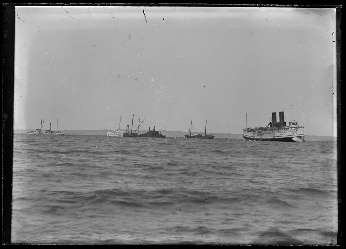 Steamer & boats in harbor - VH? Side wheel steamer - Digital Commonwealth