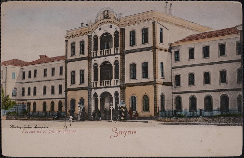Smyrne. Façade de la grande caserne - Digital Commonwealth