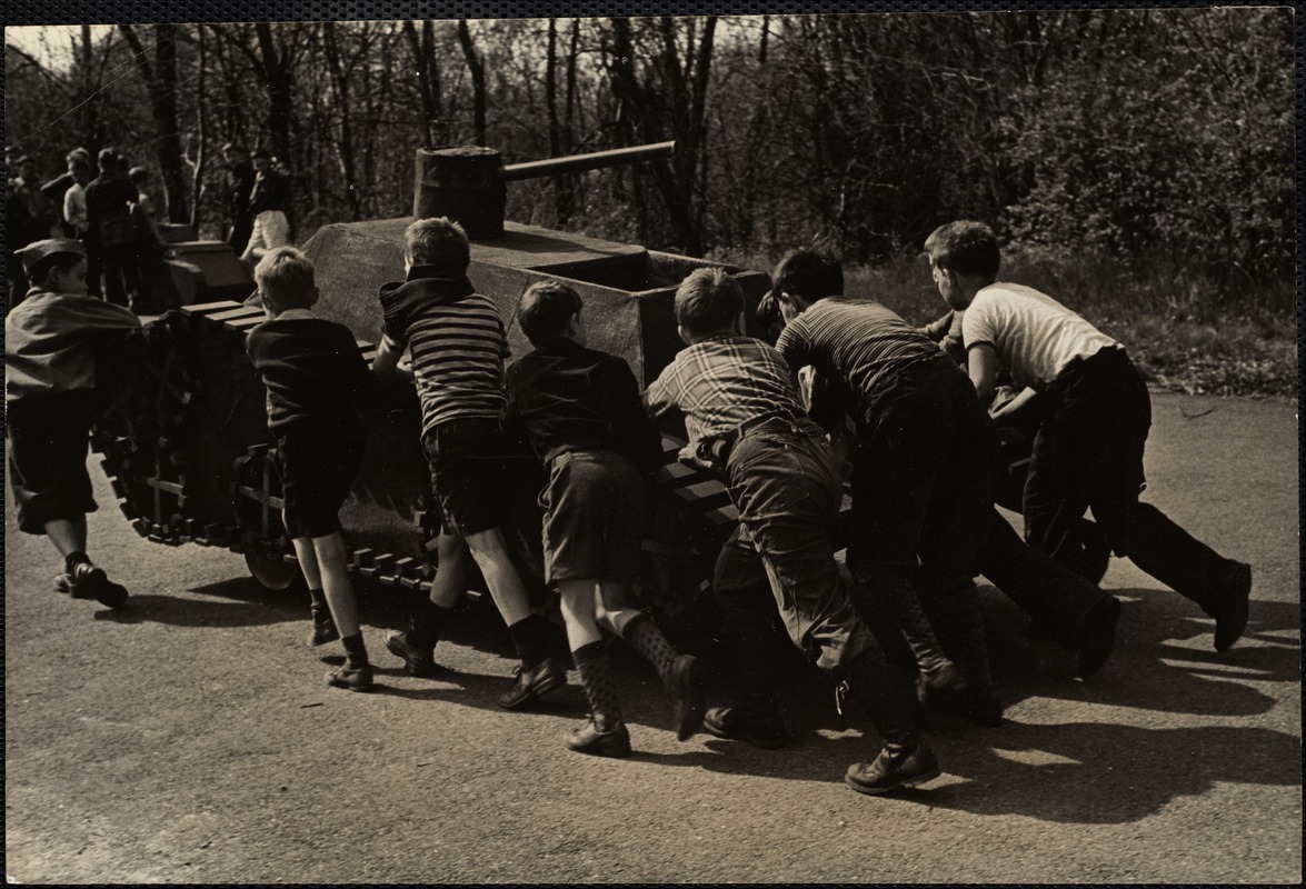 Winchester tank race - Digital Commonwealth
