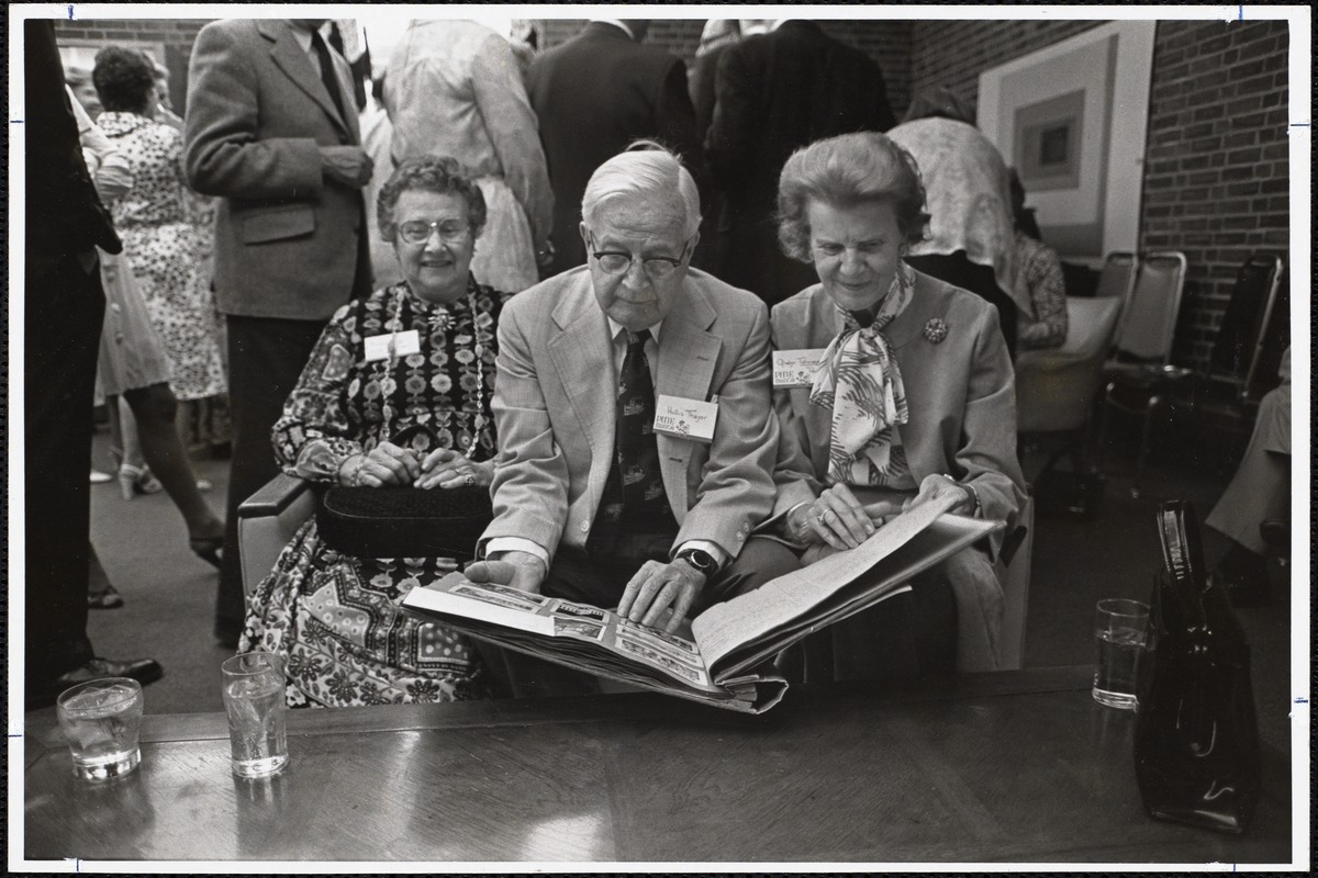 Florence Read Thayer '27, her husband Hollis, Gladys Talmage Perkin '27 ...