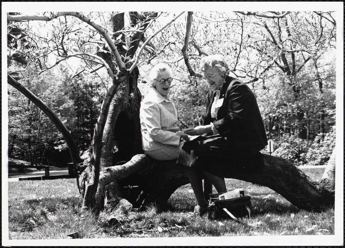 Alum wkd reunion 1980. Marion Kirby Burch & Ann Danson Mulhauser ...