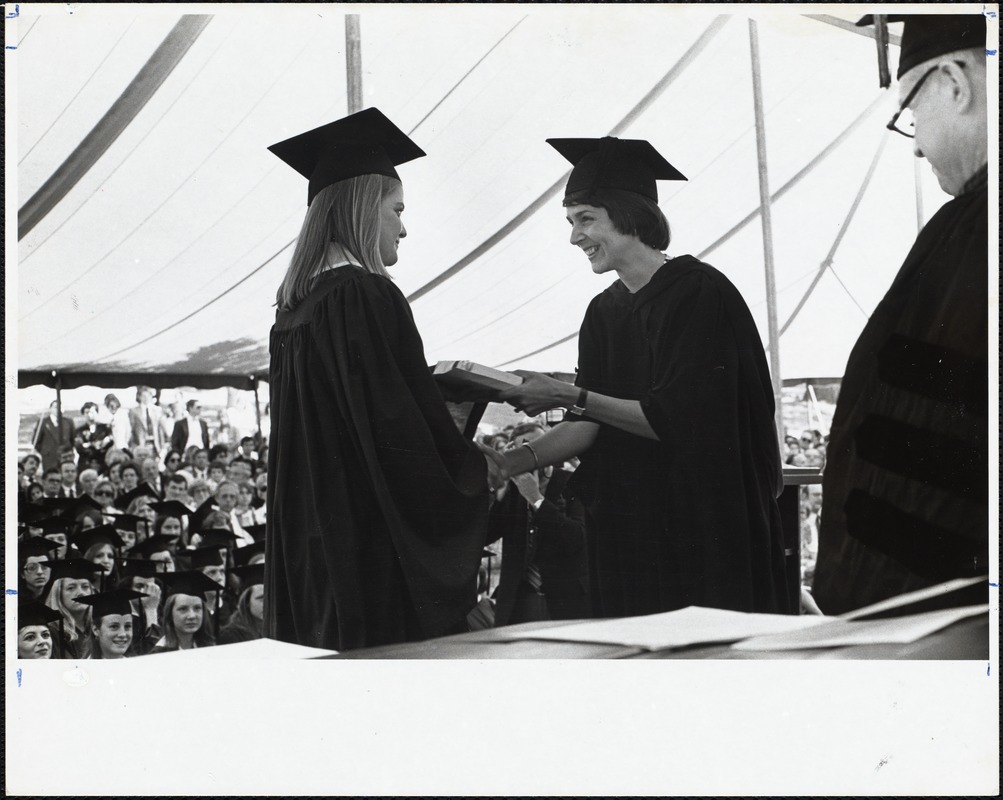 Events: commencement 1977 - Digital Commonwealth
