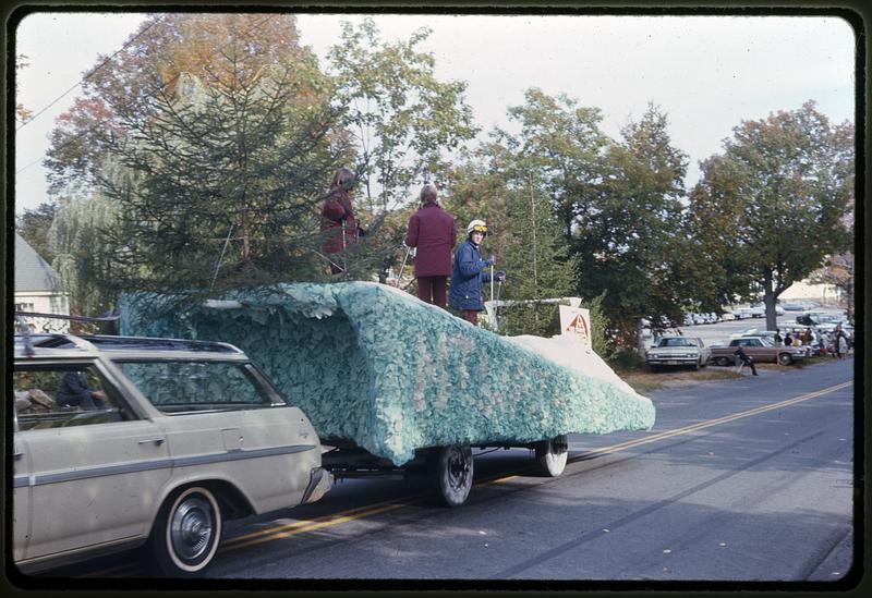 Ski Mt. Watatic float in the bicentennial parade procession - Digital ...