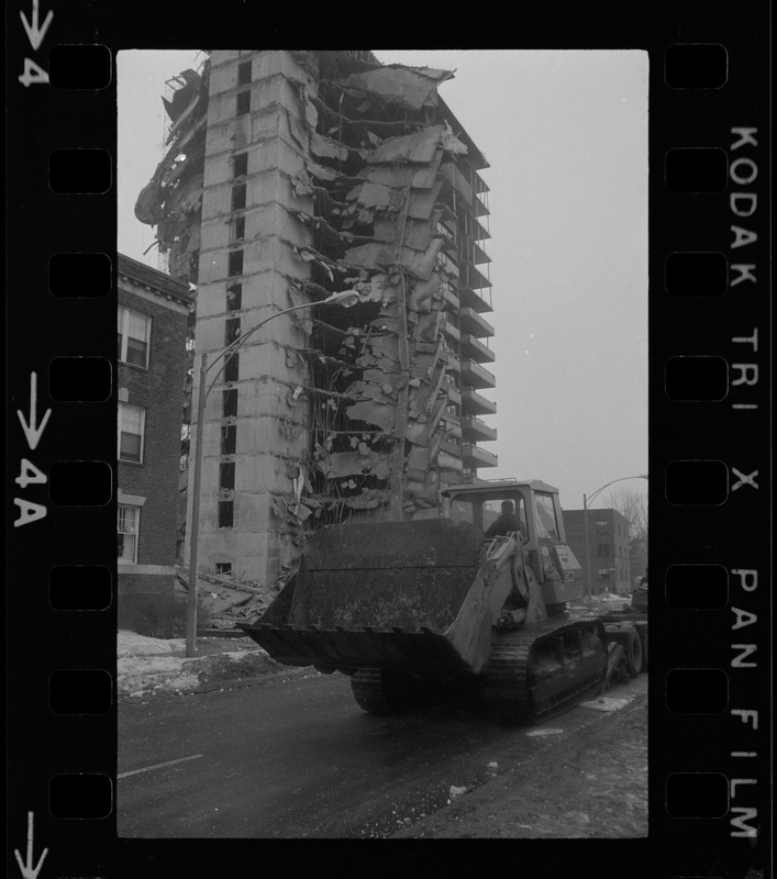 Collapsed apartment building in Brighton - Digital Commonwealth