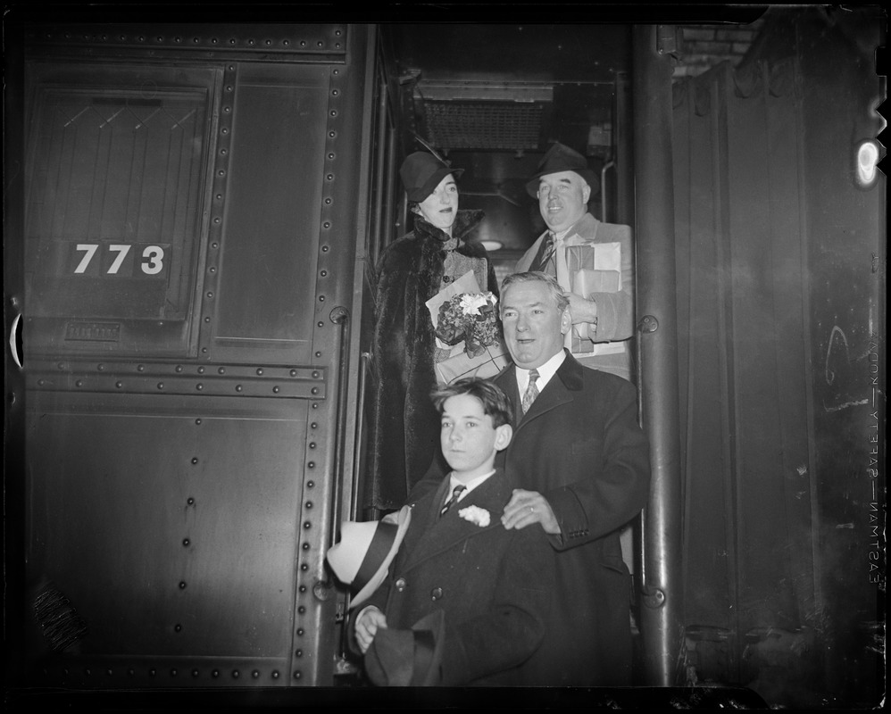Gov. Curley shown with Francis Curley, Mr. and Mrs. Edward C. Donnelly ...