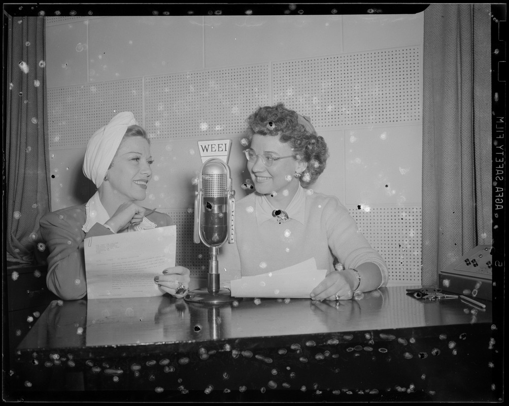 Priscilla Fortescue and Glenda Farrell - Digital Commonwealth