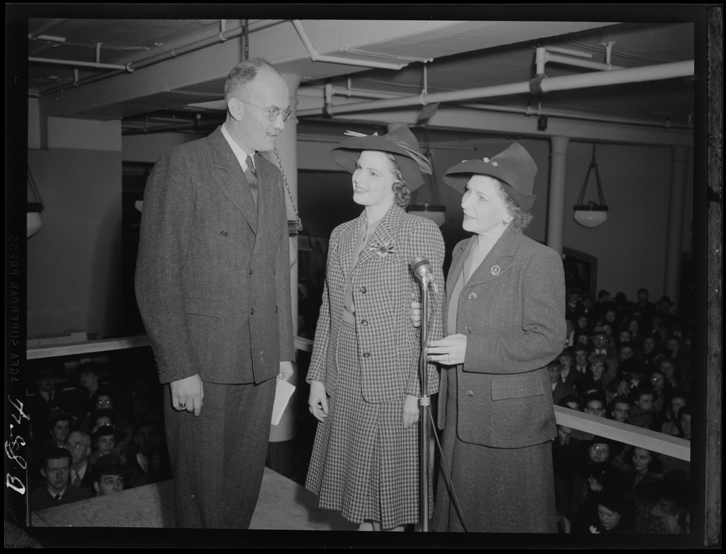 Cedric Foster at Jordan's - Digital Commonwealth