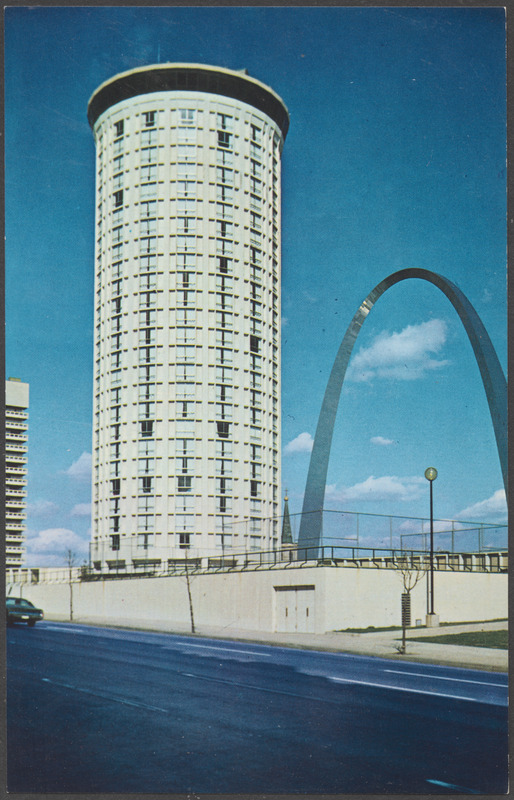 Stouffer's Riverfront Inn and Gateway Arch, Saint Louis, Mo. - Digital ...