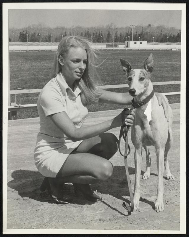 Scenic Raynham - Pretty Joan Pearce, an employee of Raynham Park, holds ...
