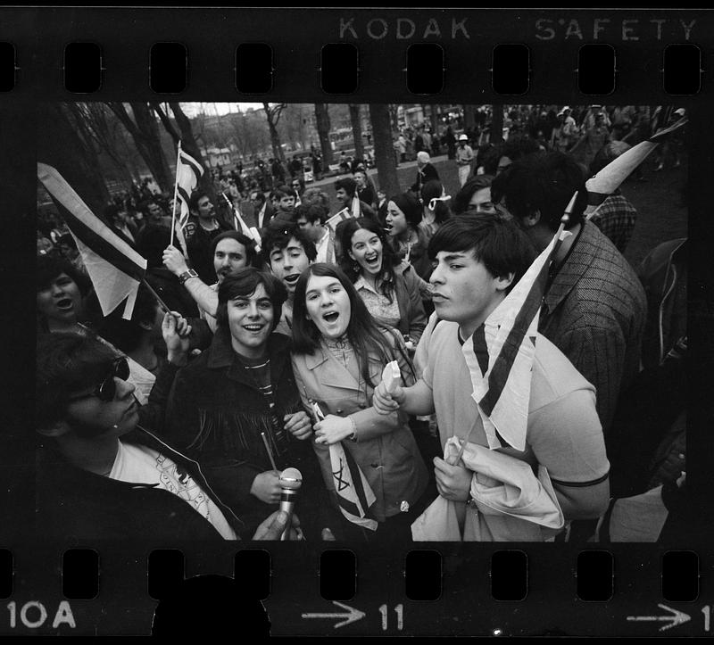 Pro-Israel rally at Tremont Street bandstand, Boston Common - Digital ...