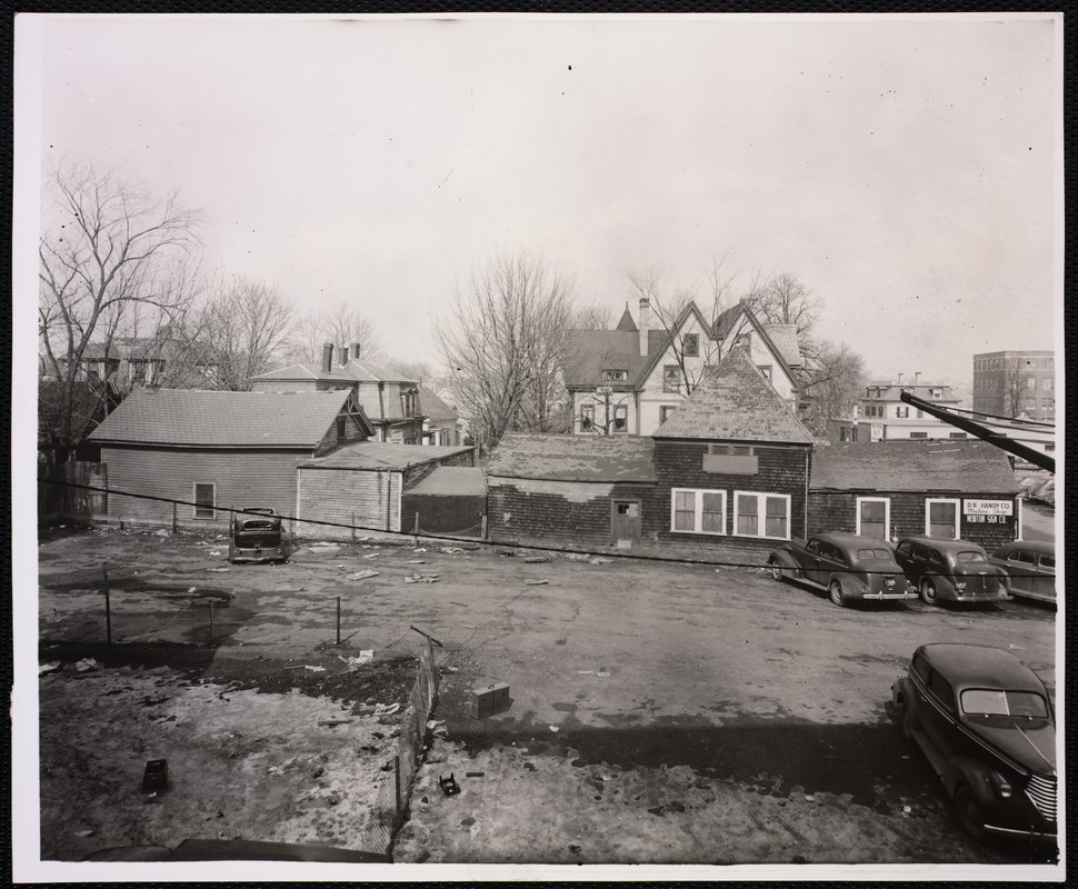 Villages of Newton, MA. Newton Corner. Pearl Ct. parking area, Newton ...