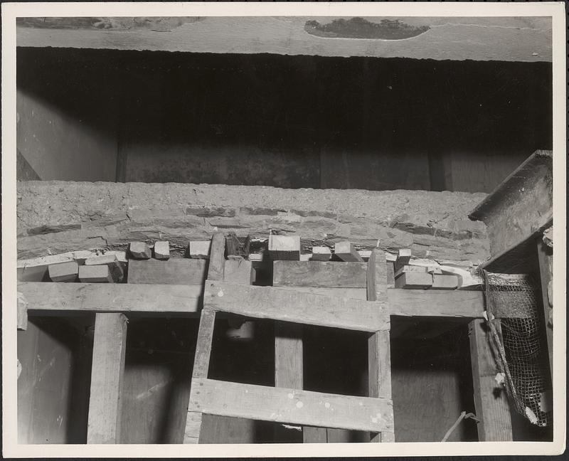 Construction of Boylston Building, Boston Public Library, close up of ...