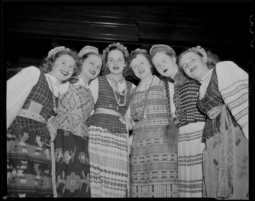 Group Of Women Digital Commonwealth Group Of Women Digital Commonwealth
