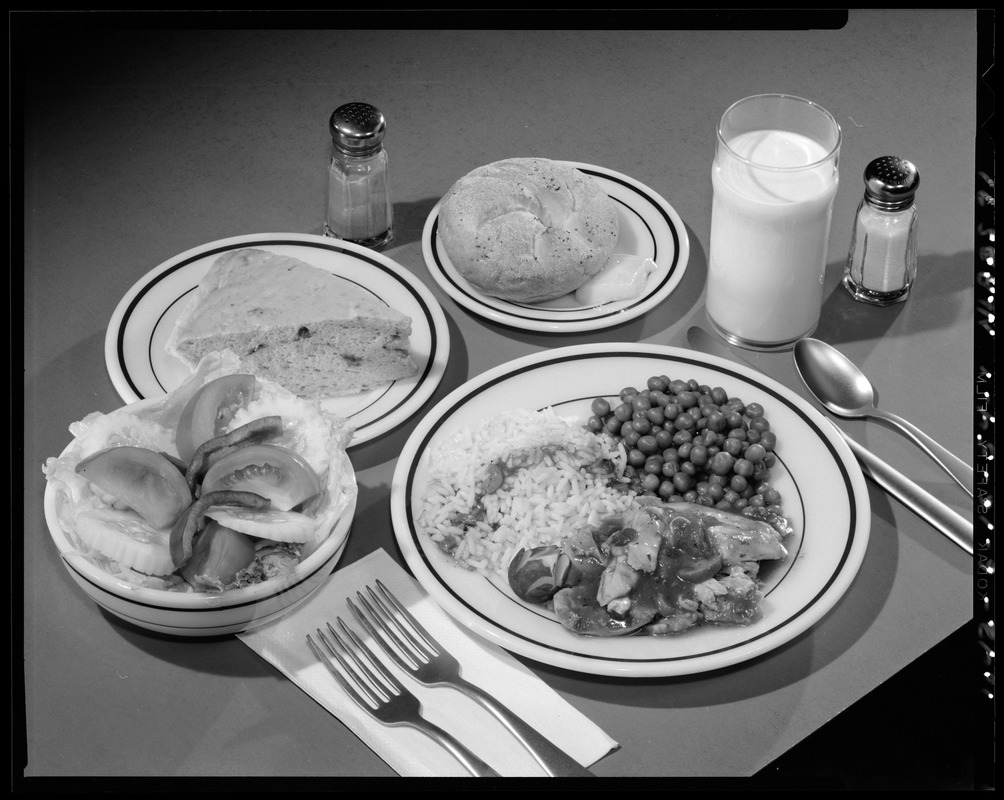 FEL food, meal, portion, chicken cacciatore, peas, rice, strawberry ...