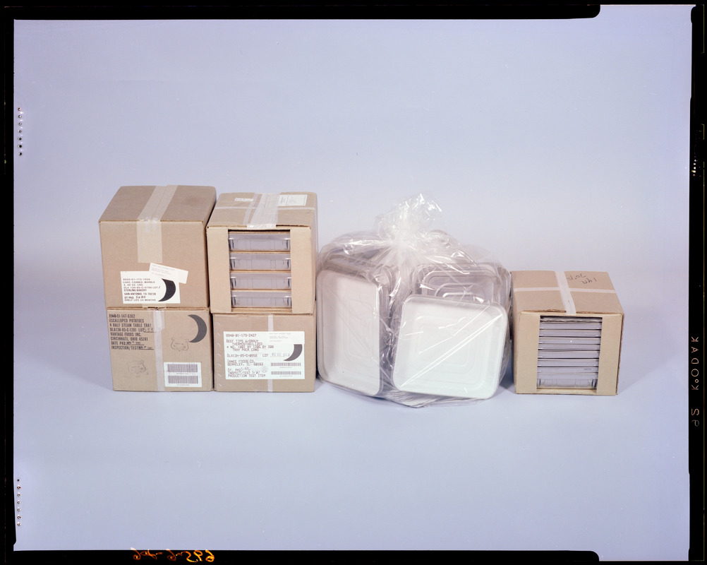 Food lab, simulated tray can waste - Digital Commonwealth