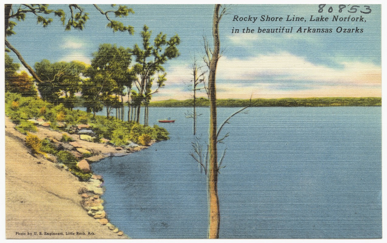 Rocky shoreline, Lake Norfolk, in the beautiful Arkansas Ozarks ...