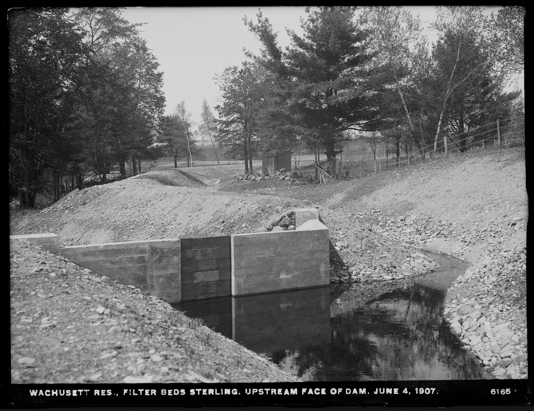 Wachusett Reservoir, upstream face of dam at Filter-beds, Sterling ...