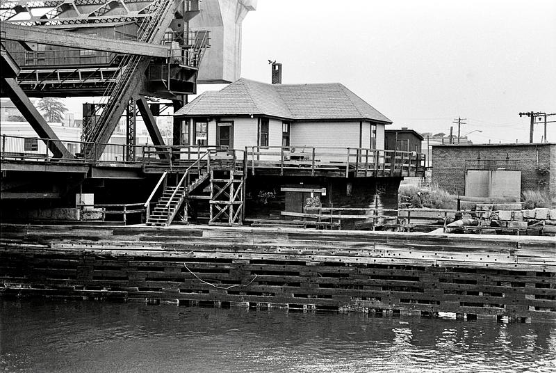 Bridge tender's house, Meridian Street Bridge, East Boston - Digital ...